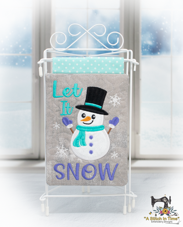 ITH Let it Snow Micro Quilt| A Stitch in Time Embroidery Designs