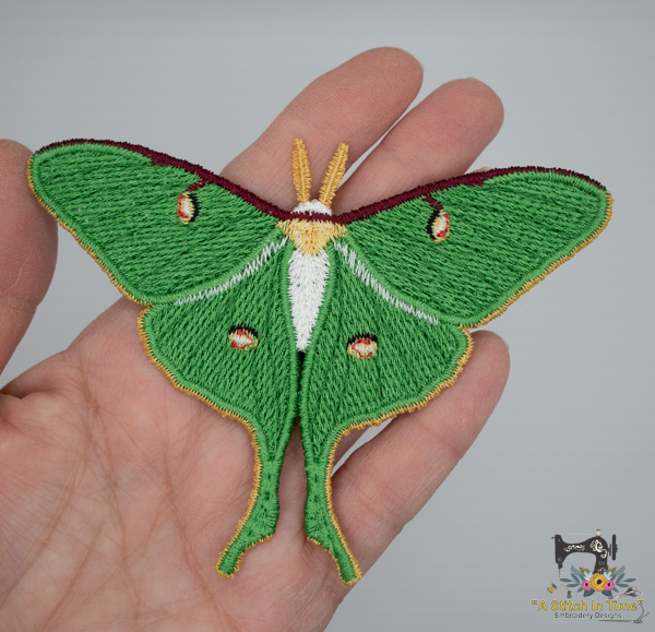 FSL Luna Moth| A Stitch in Time Embroidery Designs